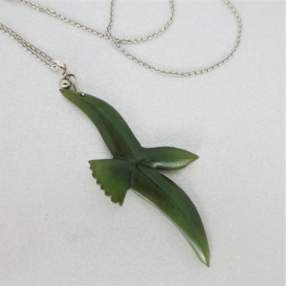 Beryl Lane - Vintage Sterling Silver Nephrite Jade Bird in Flight ...