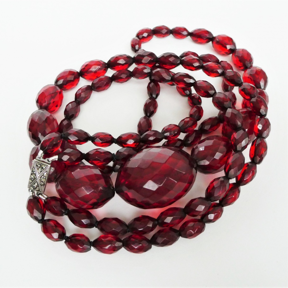 Beryl Lane - Vintage Art Deco c1930 Faceted Red Cherry Bakelite Beaded ...